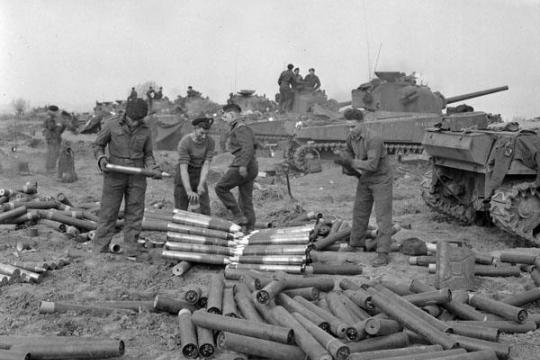 Stacking Shells - Canadian Army - War Photos